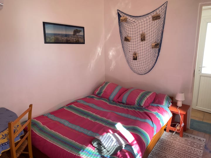 Chambre De 11m2  Indépendante Chez L’habitant. - La Seyne-sur-Mer