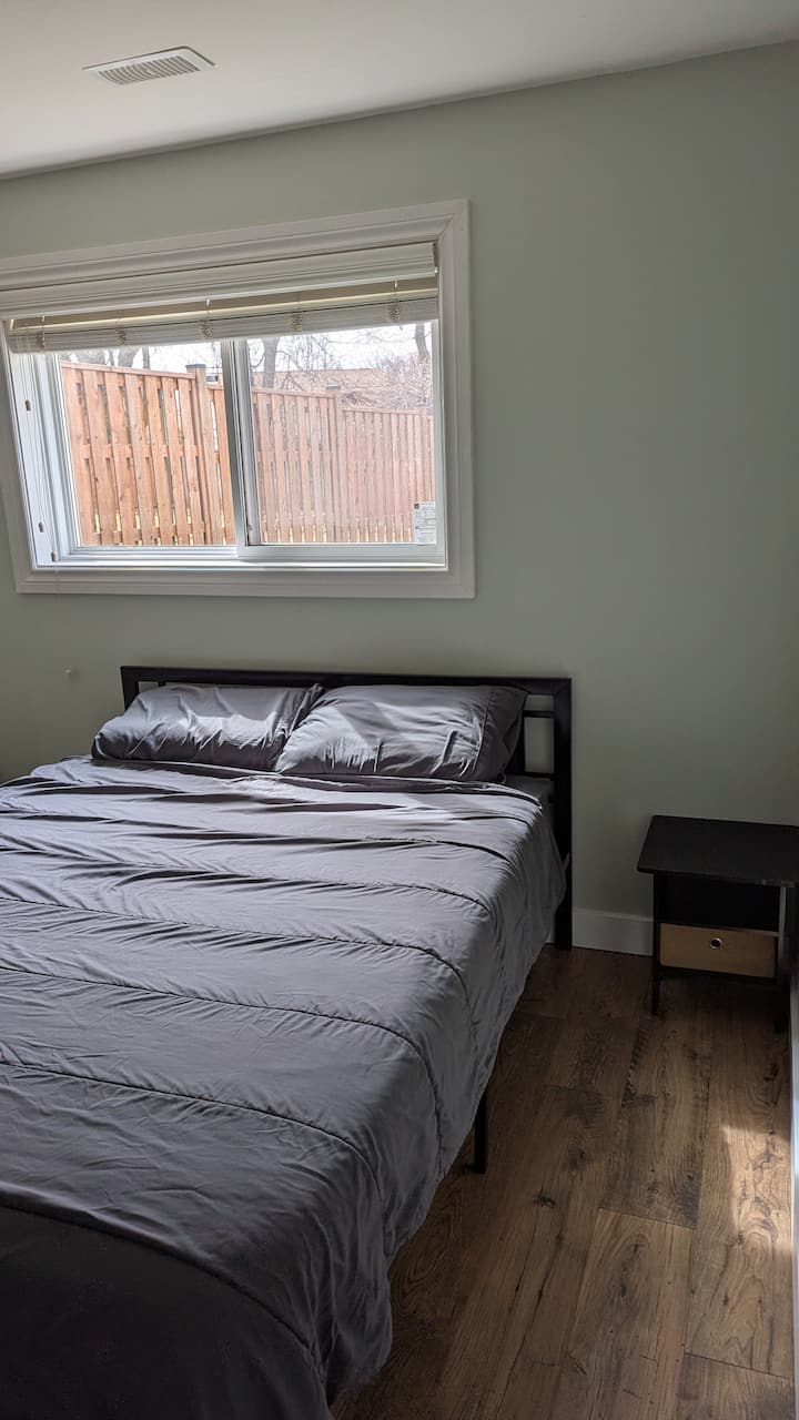 Peaceful 1 Bed With Full Bath And Private Entrance - Kitchener