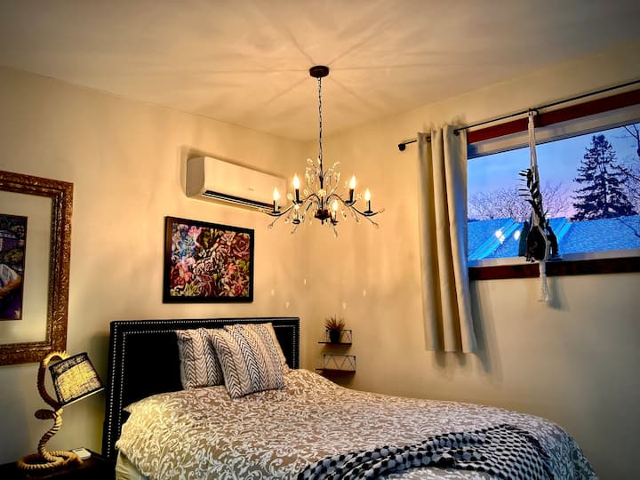 Kelly’s Secret Garden Studio - Grimsby