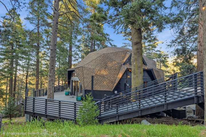 Unique Geodesic Treehouse - Crestline, CA