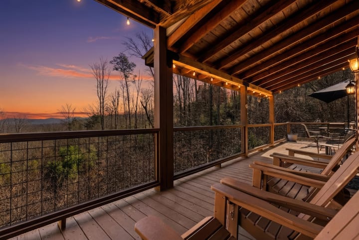 Large Mtn View Cabin! Hot Tub, Game Room, Theater - Blue Ridge, GA