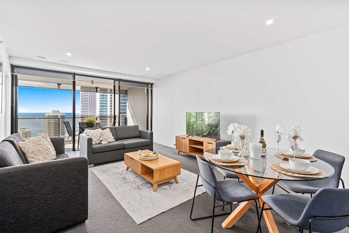 Circle On Cavill – 1 Bedroom + Study Ocean — Qstay - Surfers Paradise