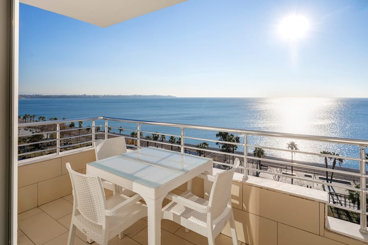 Heart Of The City With Unique Views Of The Sea. - Antalya