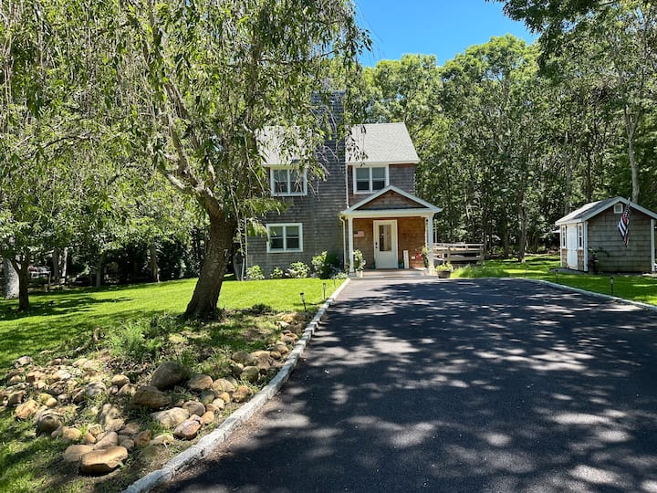 East Hampton 4 Bdrm On A Peaceful Culdesac - Amagansett, NY