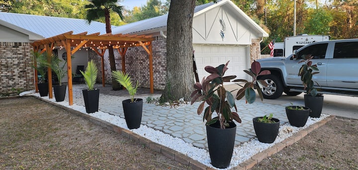 Emerald Coast Paradise - Ocean Springs, MS