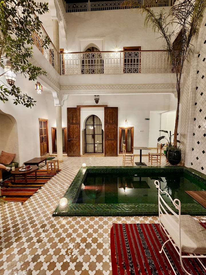 Traditional Bedroom - Marrakesh