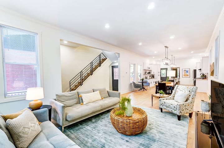 Hot Tub-firepit-7 Mins To Dt-sleeps 12-walk 2 Bars - Cincinnati, OH