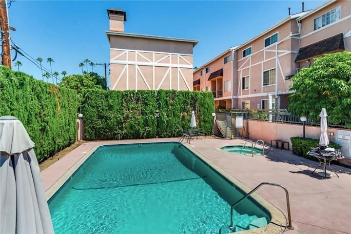 Cozy Retreat In The Heart Of Glendale - The Jewelry District - Los Angeles