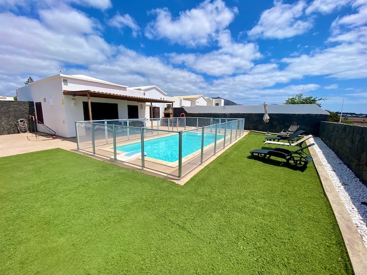 Villa Abuelo Paco - Piscine Privée Chauffée - Playa Blanca