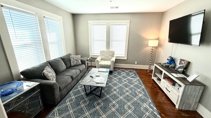 Resting Beach Place | 1 Blk To Beach | Safe Area - Galveston, TX