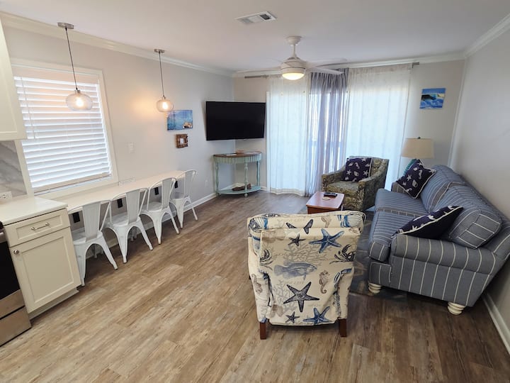 Clean And Cozy Beach Getaway In Gulf Shores - Gulf Shores, AL