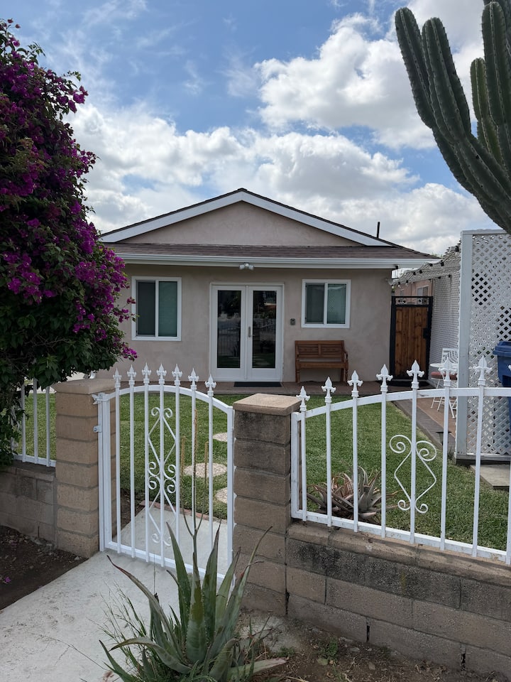Relaxed Suite In Los Angeles County - 몬테벨로