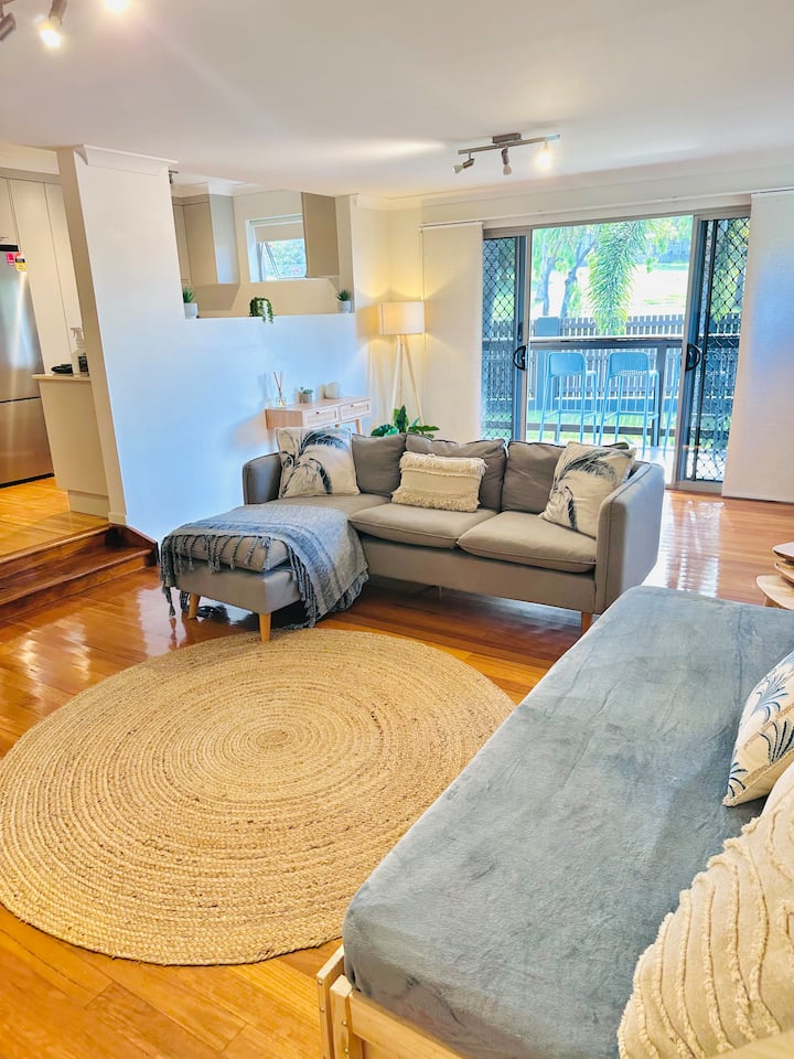 Twin Palms Retreat - Emu Park