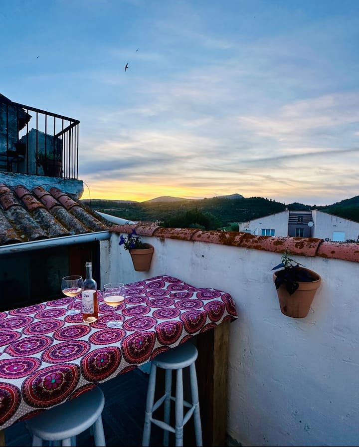 Beautiful Terrace View In Villesèque! - Réserve Africaine de Sigean