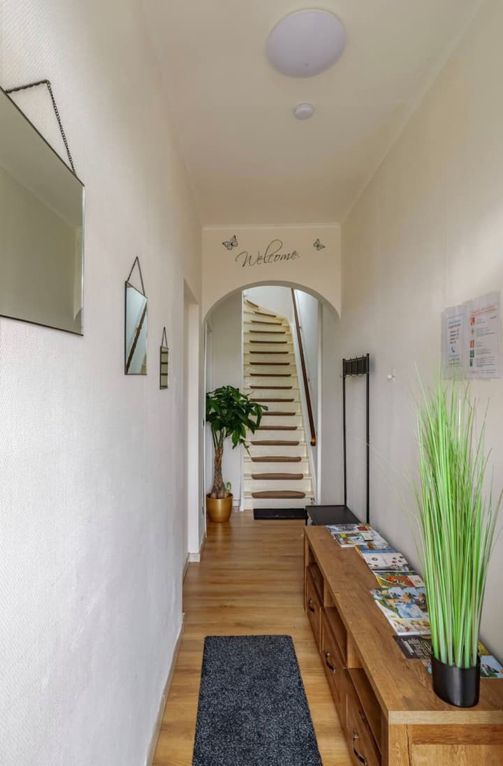Ruime Zolderkamer Met Gedeelde Keuken En Badkamer - Hasselt