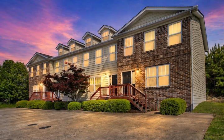 Tasteful Townhouse - Cleveland, TN