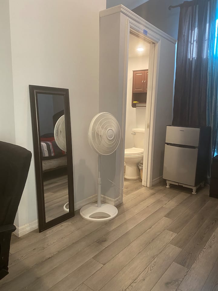 Cozy Room With Private Bathroom! - St. Cloud, FL