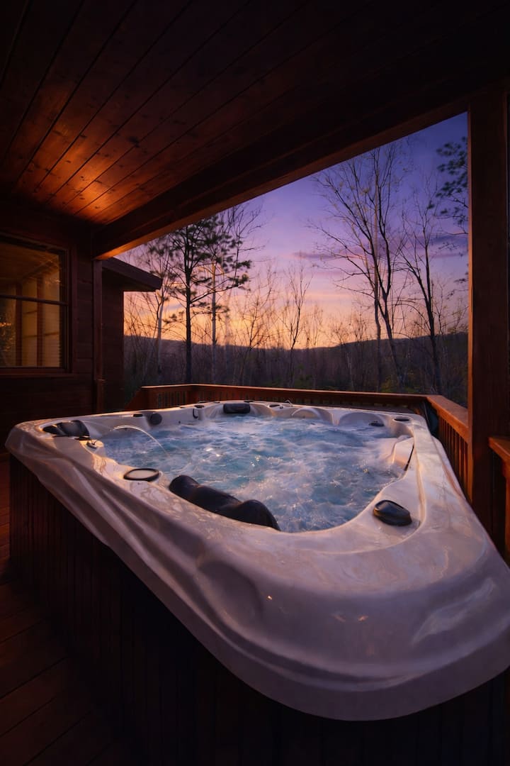 Amazing Location|covered Decks|hot Tub|game Room - Gatlinburg, TN