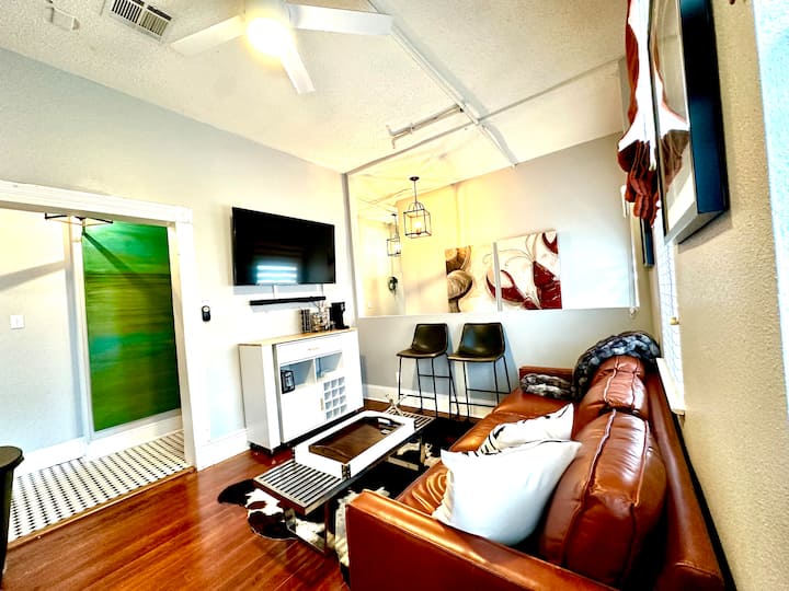 Mid City Apartment Living Off Canal St - New Orleans, LA