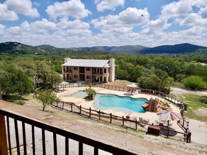 Neal's Lodges Cielo Ridge 103 - Concan, TX