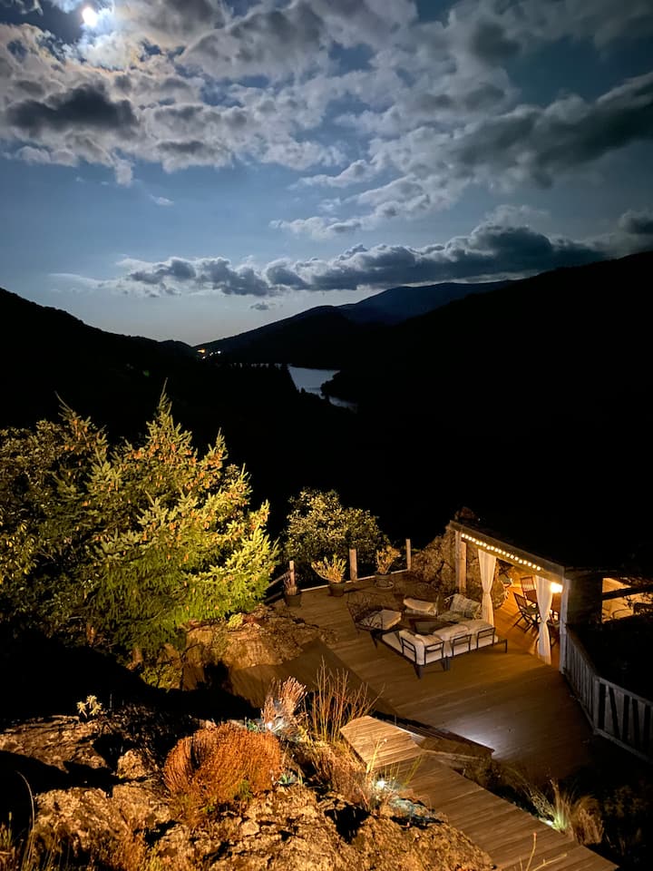 Grand Chalet Cevennes Avec Vue Lac De Villefort - France