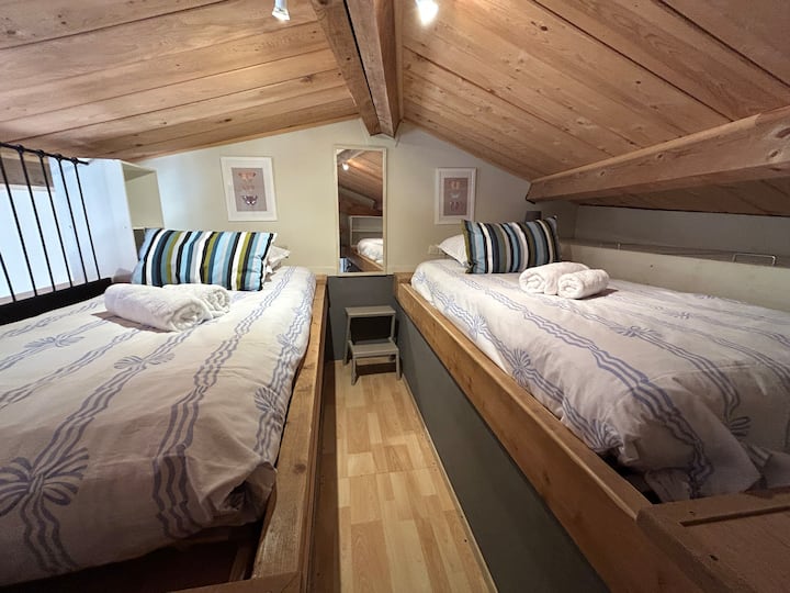 Joli Appartement Climatisé,cœur Du Village - Cassis