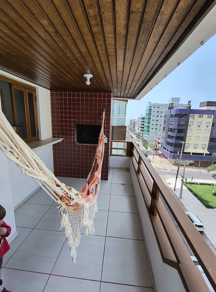 Ap 2 Quartos 1 Suite,garagem,sacada, Churrasqueira - Capão da Canoa