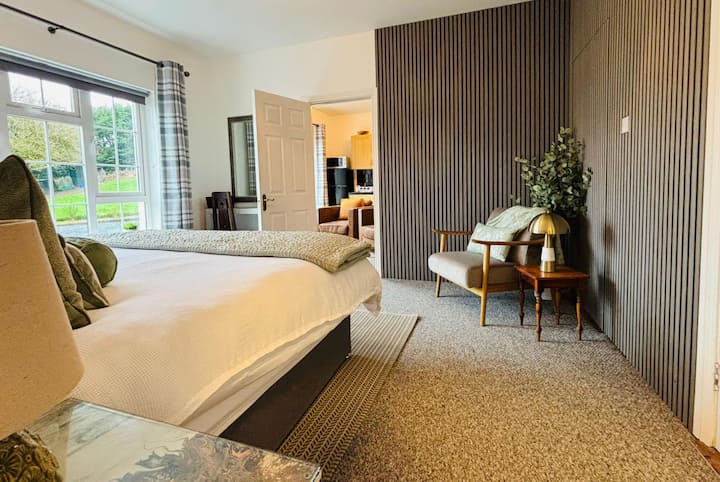 Tranquil, One Bedroom Apartment Close To Dublin - South Dublin