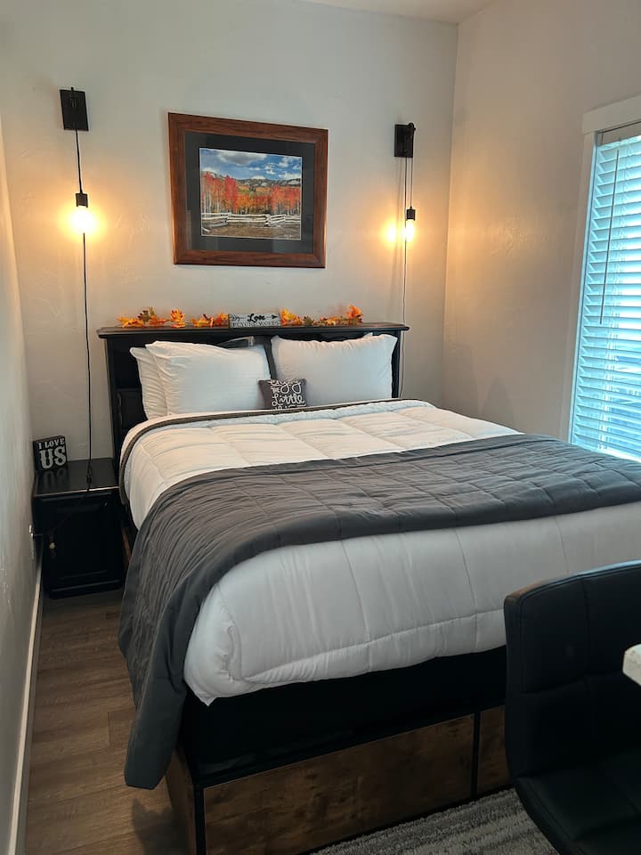 Thomas Grocery Old Time Getaway - Sterling, UT