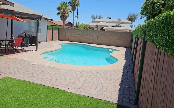 The Palm Home - Glendale, AZ