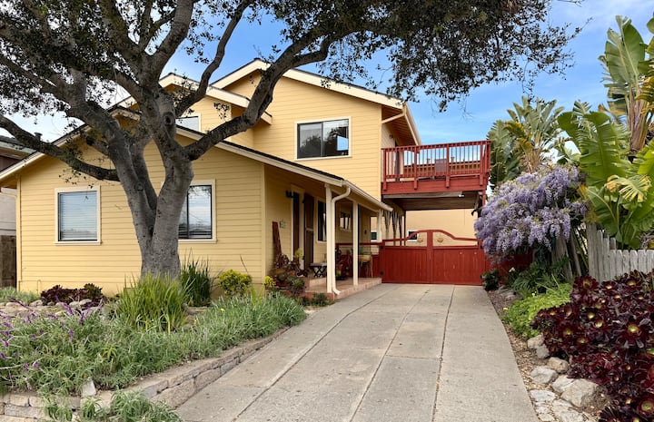 Seaside Sunshine 3bd/2bth Sleeps 8 - Monterey, CA