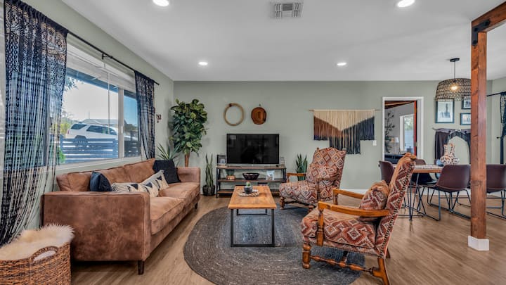 Southwest Serenity (Spa, Pool Table, Firepit) - Joshua Tree, CA