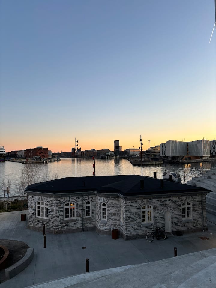 Stylish Apartment With Big Private Roof Terrace - 