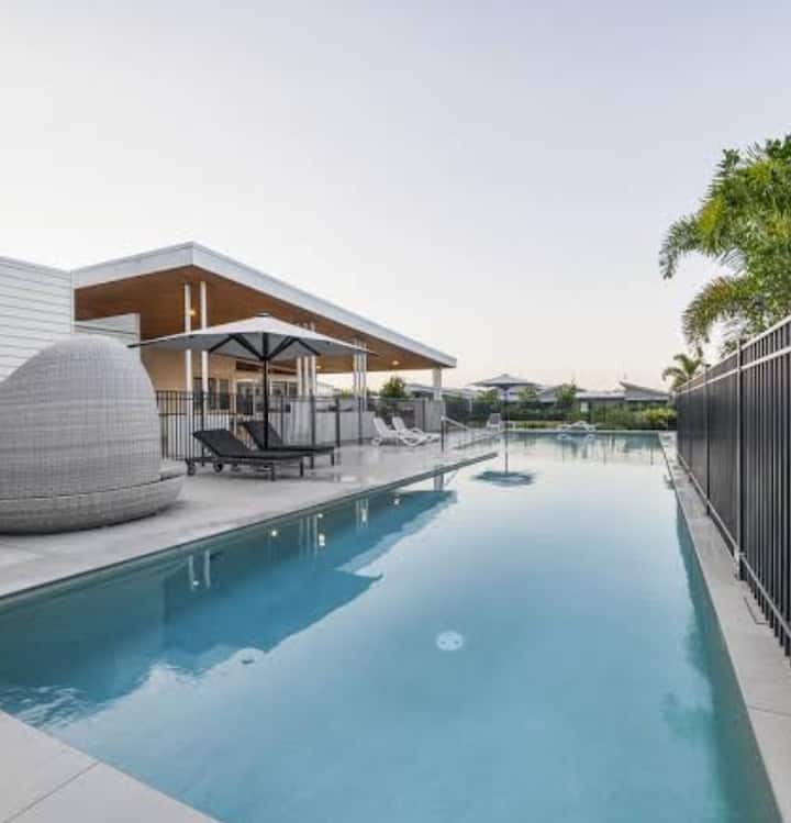 Modern Riverside Townhouse - Buderim