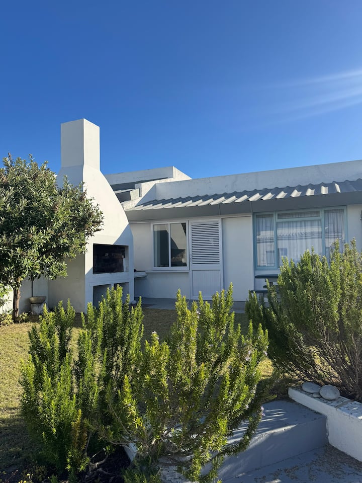 Valknes For One. Beach Cottage In Arniston. - Arniston