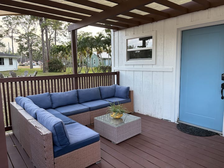 Movie Lover's Vacation Stay - Royal Palm Beach, FL