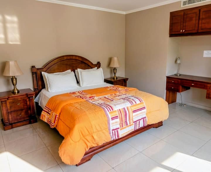 Private Secure Suite Riverfront 1 - Guayaquil