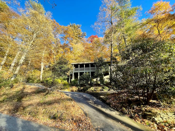 Cashiers Cottage - 5 Min To Downtown, Dogs Ok! - Cashiers, NC