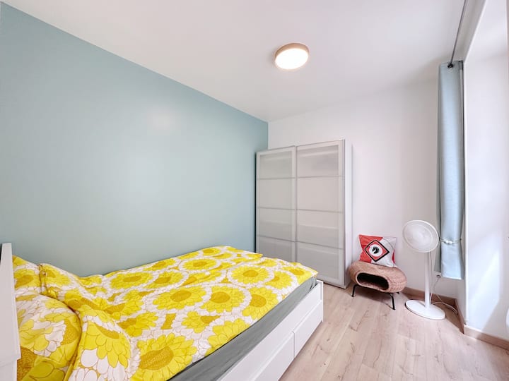 Eiffel Tower Walk 2 Minutes & Family Flat 4 People - Paris