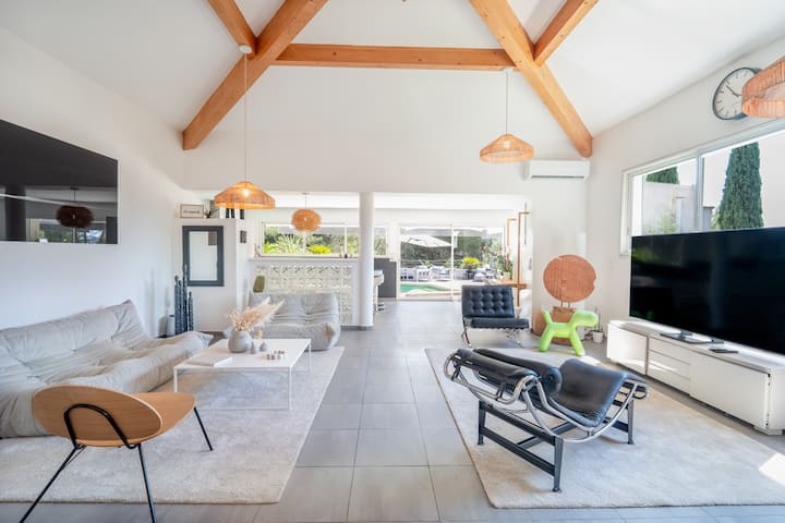 Marseille : Magnifique Villa Sur Le Golf - Aubagne