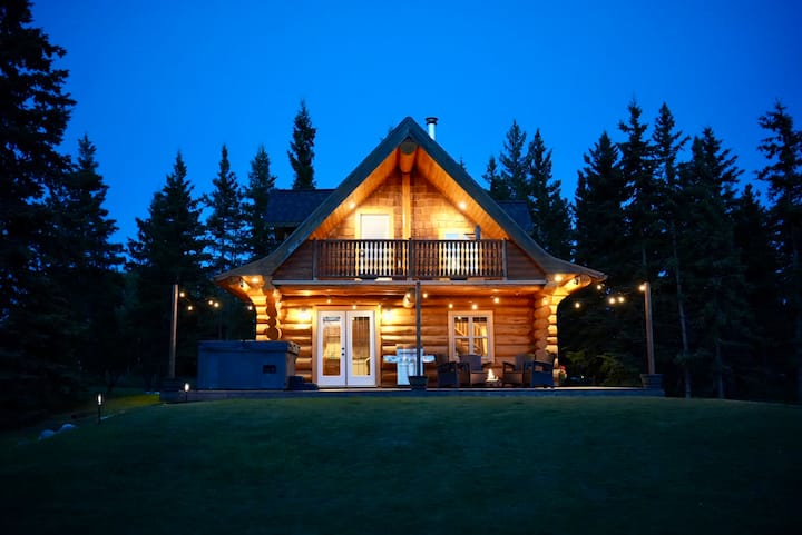 Grande Haven Cabin With Hot Tub - Canadá