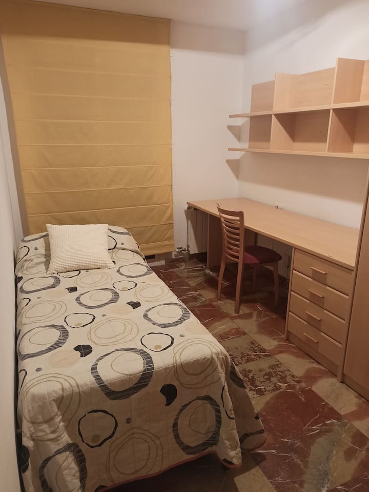 Cama Individual Con Opción Doble, Terraza Exterior - Lleida