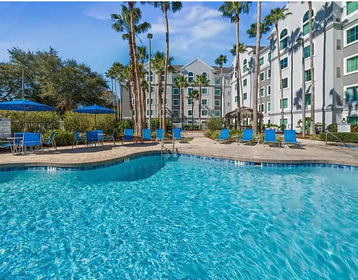 Resort Pool View Apartment Free Parks Shuttle - Orlando