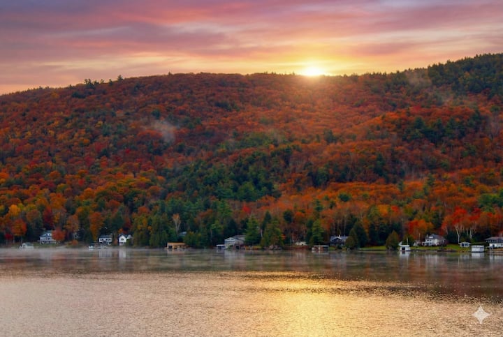 Serene Lake View Suite | King Bed & Watercraft - Lake George, NY
