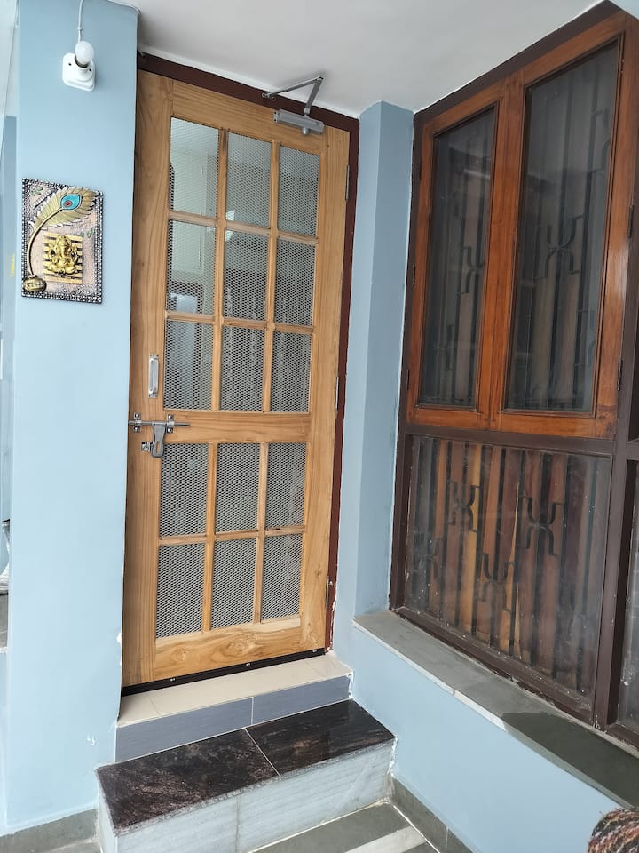Airbnb New Nest
(One Bedroom Set At Centre Of Lko) - Lucknow