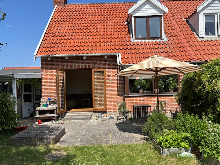 Børnevenligt Rækkehus Med Have Og Gratis Parkering - Aéroport de Copenhague (CPH)