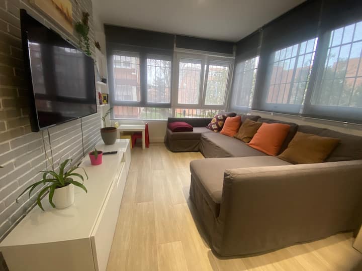 Piso Amplio, Zona Tranquila Cerca Metro E Ifema - Aéroport Adolfo-Suárez de Madrid-Barajas (MAD)