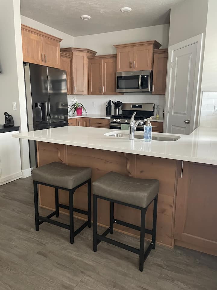 Cute & Cozy Townhouse In Great Location! - Cedar City, UT