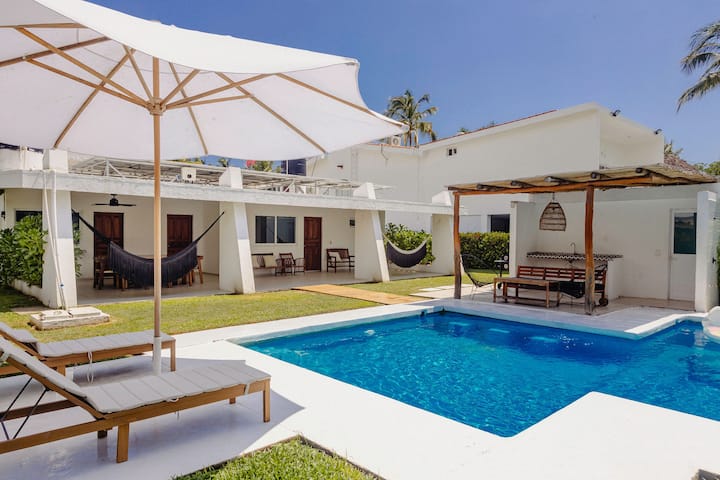 Casa Maria Regina Alberca Y Vista Al Campo De Golf - Manzanillo