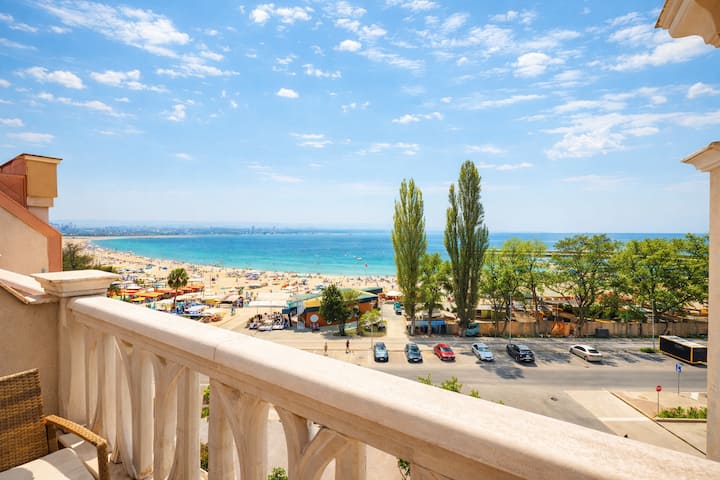 Beachfront Panoramic Flat @ South Bay Residence - バルナ